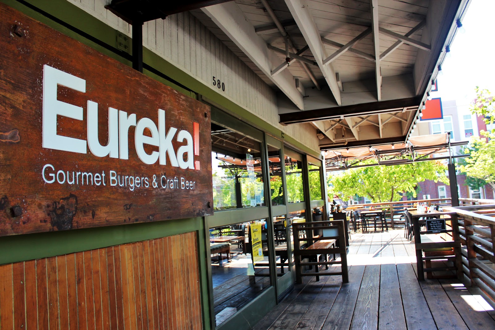 Little Sister's Food and Photos: Eureka Burger
