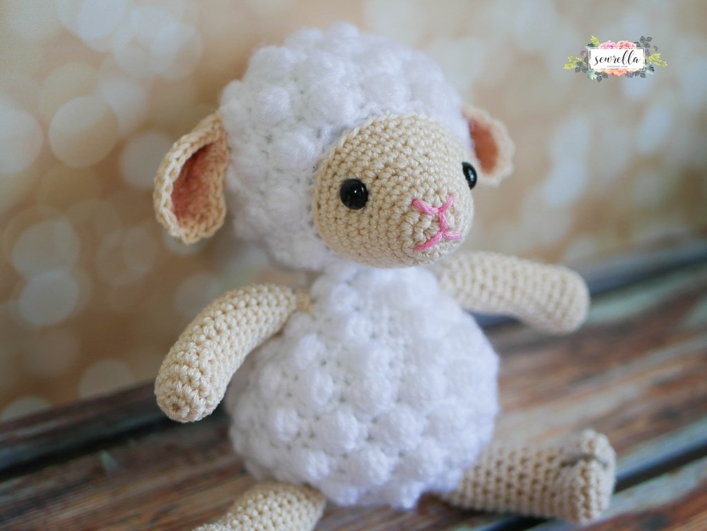 10 Quick and Easy Mini Amigurumi Patterns - Grace and Yarn