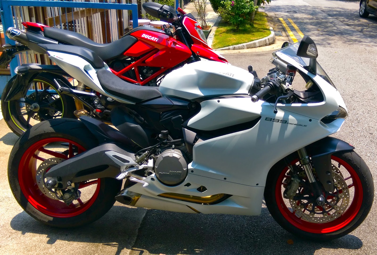 Vaune Phan 2014 Ducati Panigale 899 Sexy In A Way You Never Knew