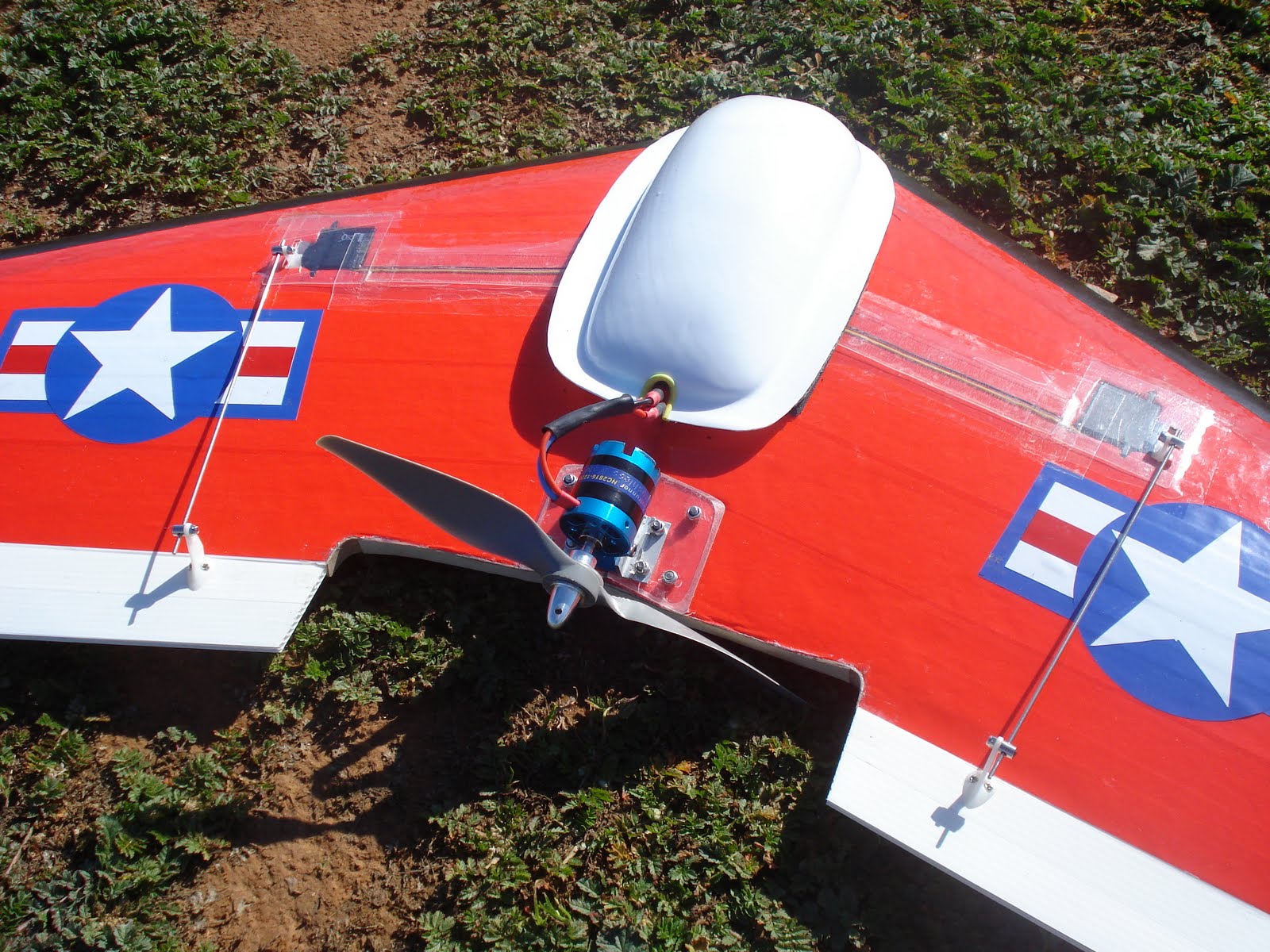 Aeromodelisme radio control, amb aire "retro".: La zagi eléctrica.