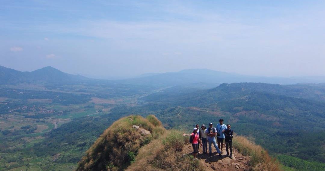 Gunung Batu, Gunung Mungil nan Cantik di Jonggol | Info Wisata