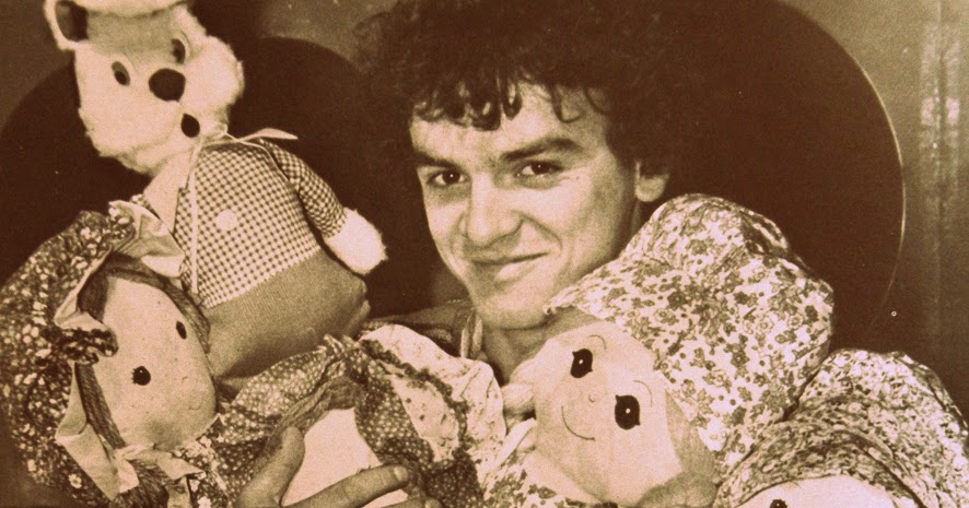 WAGs RETRO. Olivier Rouyer et ses (jolies) poupées.