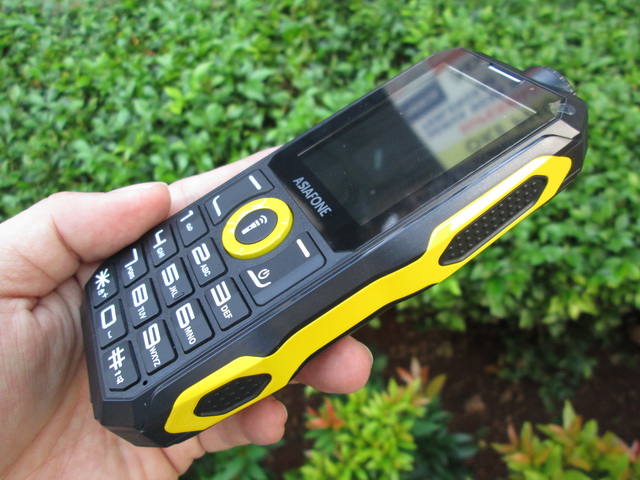 CNC virtual: Handphone Aneh, Antik dan Unik (Antique & Unique Cell Phone)