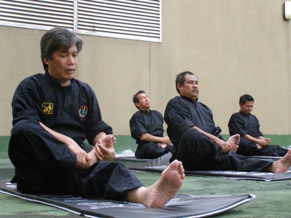 sihatcergasceria: tenaga pengajar SENAMAN TUA dan KECERGASAN @ DR AZLAN ...