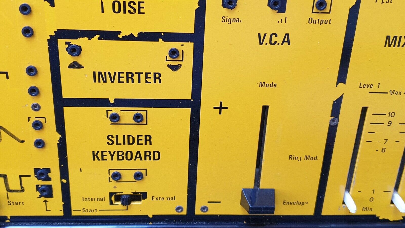 MATRIXSYNTH: EMS SYNTHI E SUITCASE SYNTH