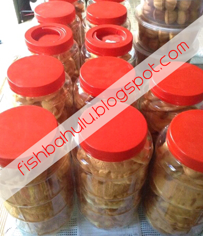 Ikan Emas Dalam Balang