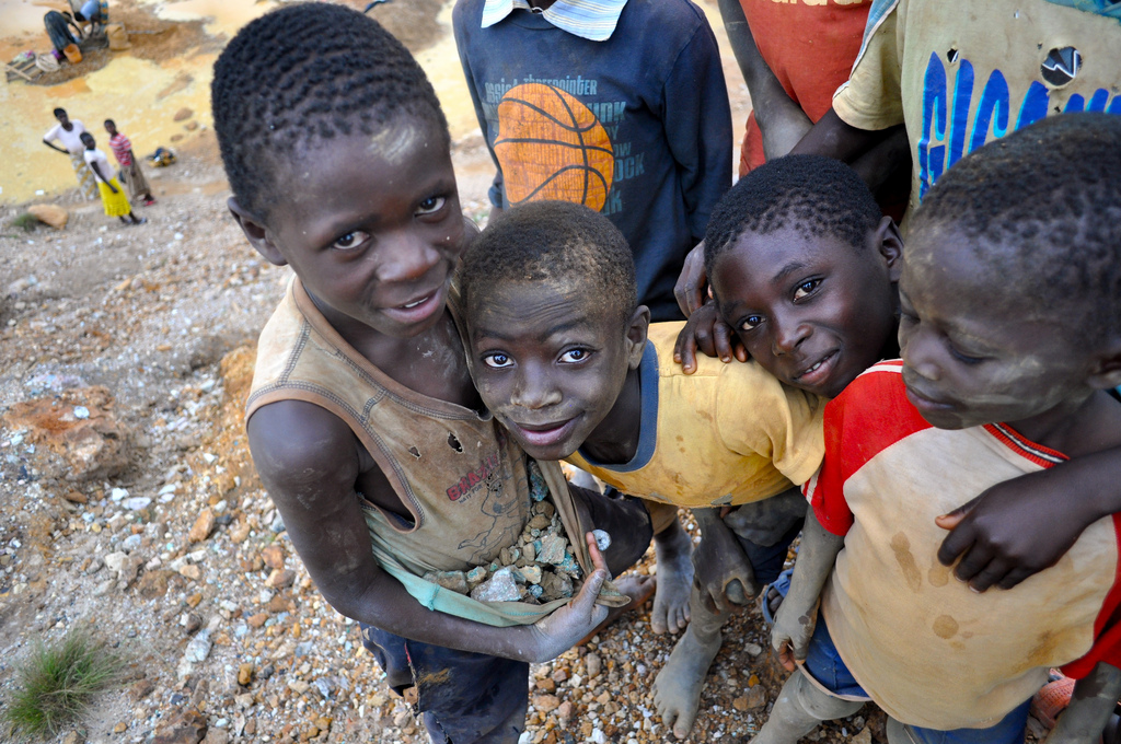 Child Labor in mines cobalt to make your smartphone work ~ Wazi Africa