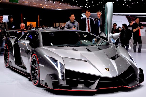 carLover's: Lamborghini Veneno - The Italian Poison!