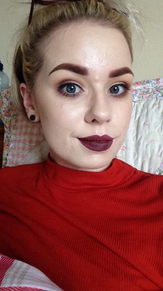 Jodi Roche Makeup: PS Pro Foundation Review