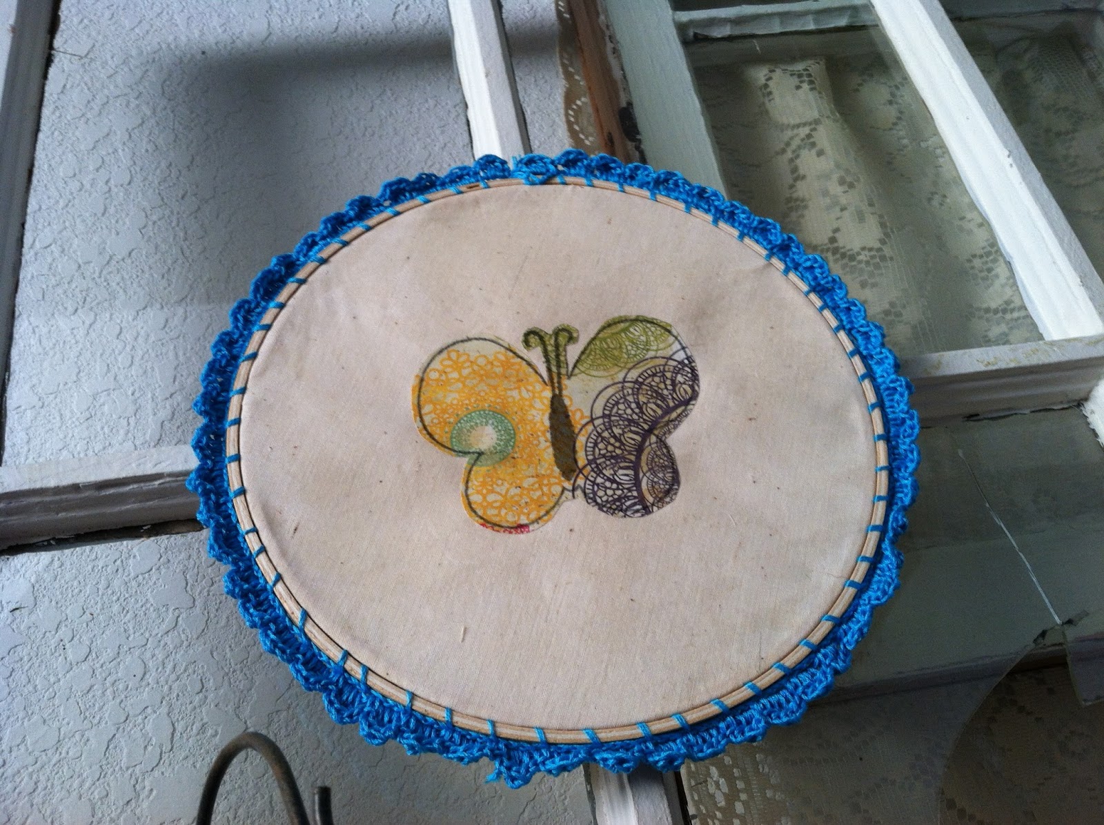 Crochet Trimmed Hoop Art