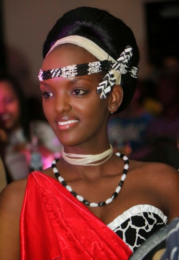 Amafoto ya Miss Rwanda 2013 Aurore