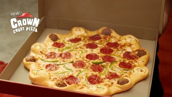 Pizza Hut's Crown Crust Pizza Lands in Canada
