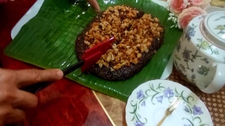 Tagalog Kitchen: How To make Rice Cake..Biko na Pirurutong