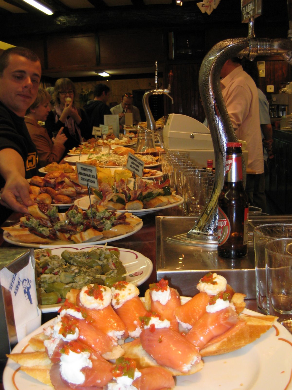 IR DE TAPEO: LAS BARRAS DE TAPEO. MUSEOS GASTRONÓMICOS