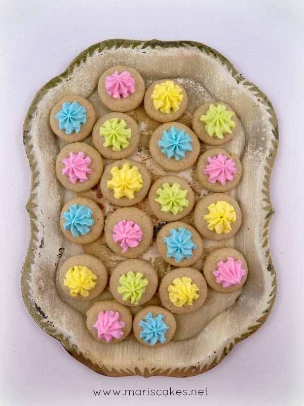 Meringue Kissed Cookies or Iced Gems Cookies | Mari's Cakes (English)