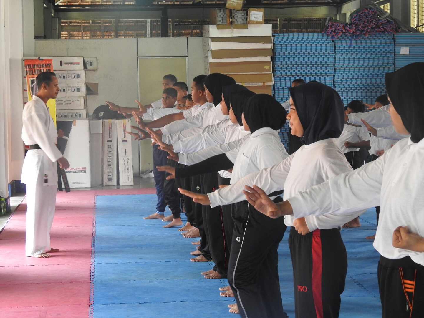 Taufik: Be A Real Cops (Latihan Kadet Polis bersama Jurulatih PULAPOL KL)