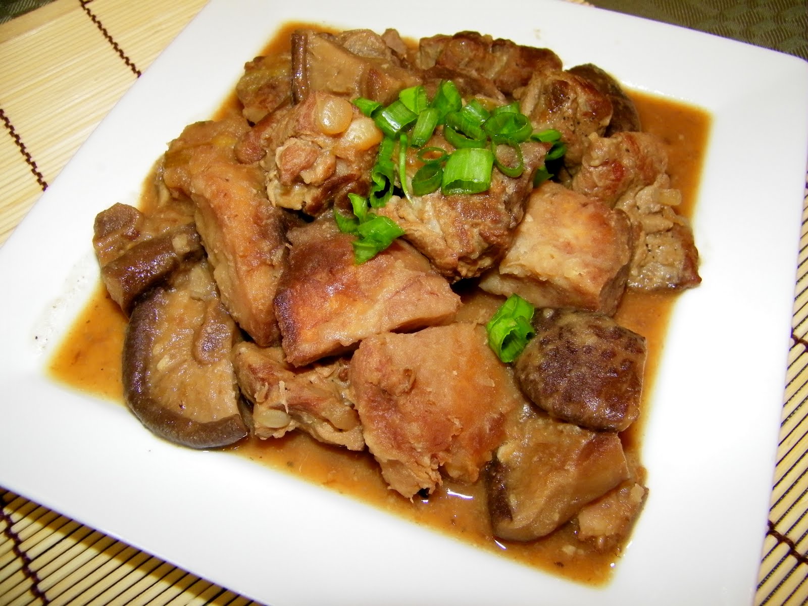 Little Bellevue Kitchen: Braised Pork Rib with Yam (芋头炖排骨)