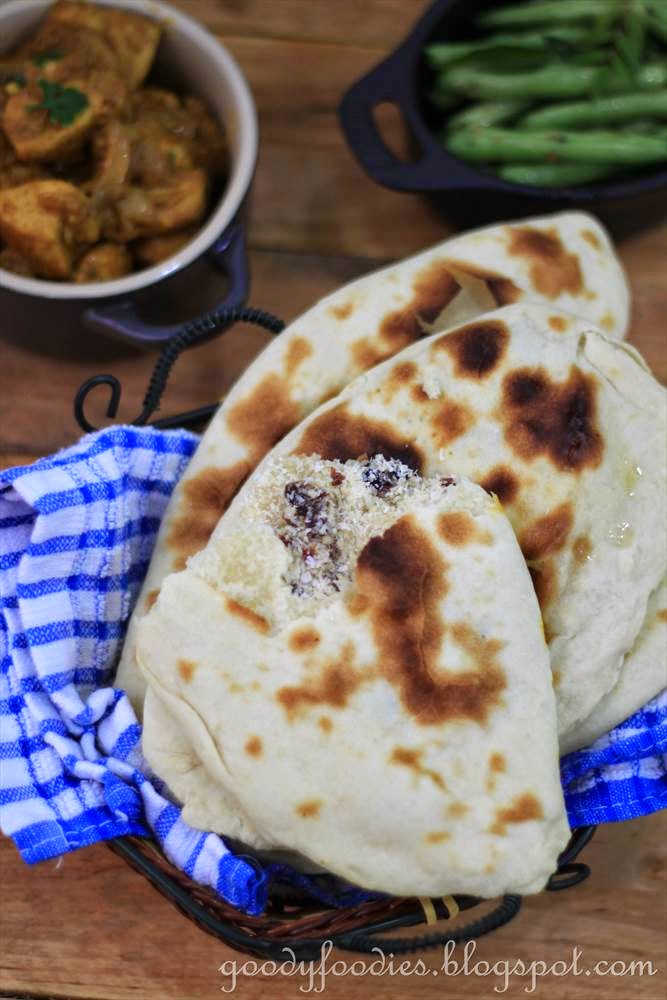 GoodyFoodies: Recipe: Peshwari Naan (Indian)