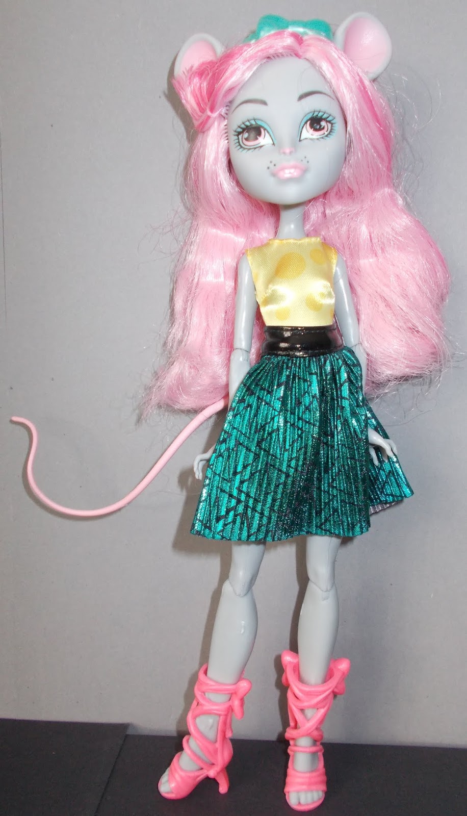 Calaminthes Clawdeen & Fashiondoll Friends: REVIEW: Boo York Boo York ...