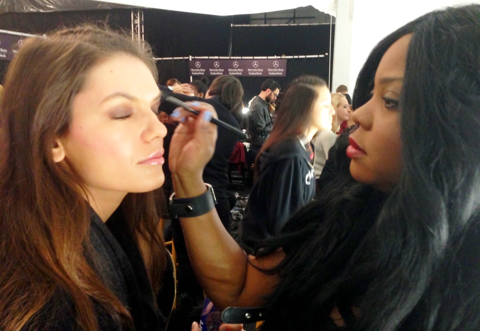 Inside the Life of a Glam Makeup Artist: Effortless L'OREAL Paris ...