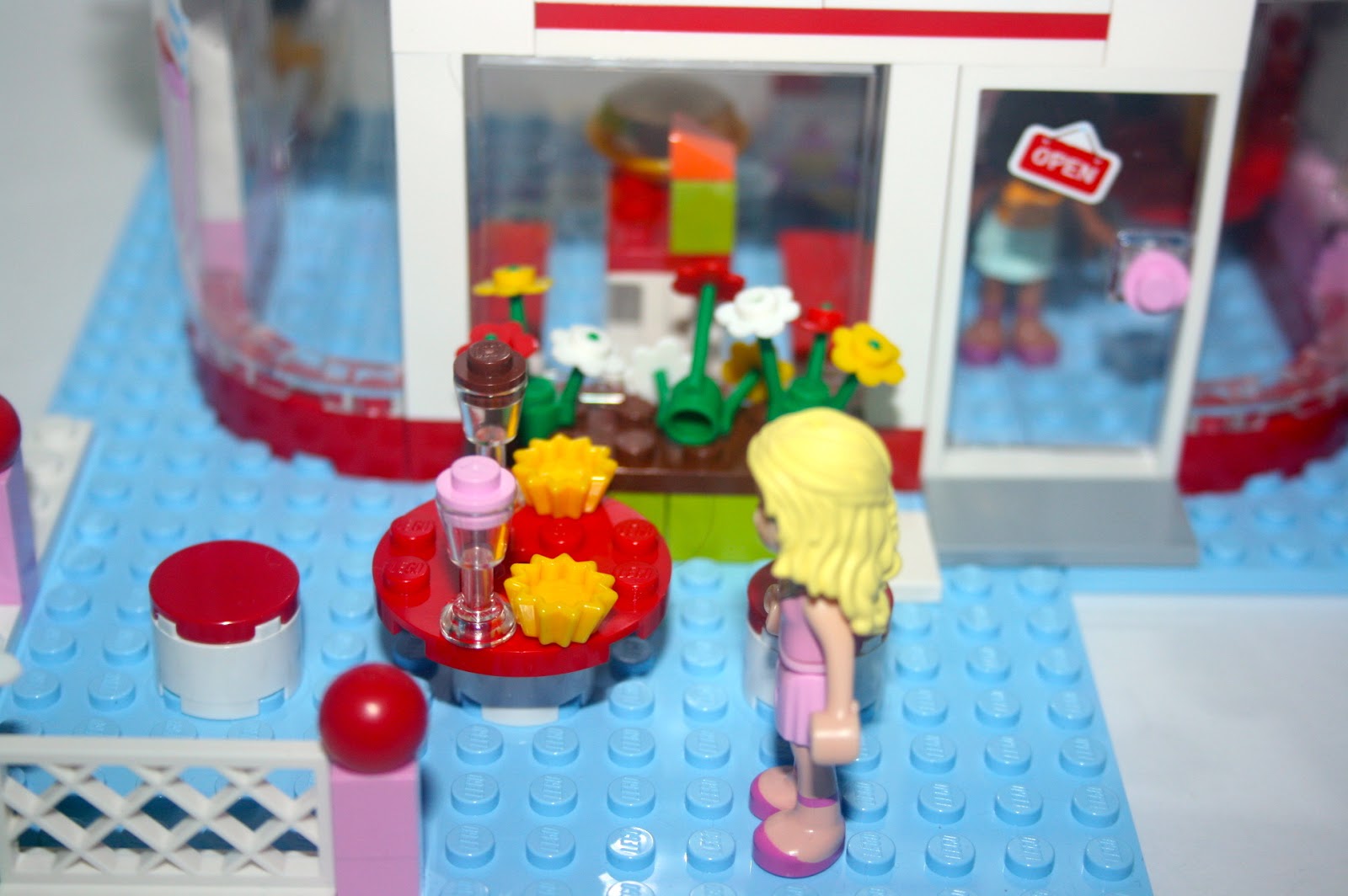 EL DRAGON DORADO: OTROS JUGUETES