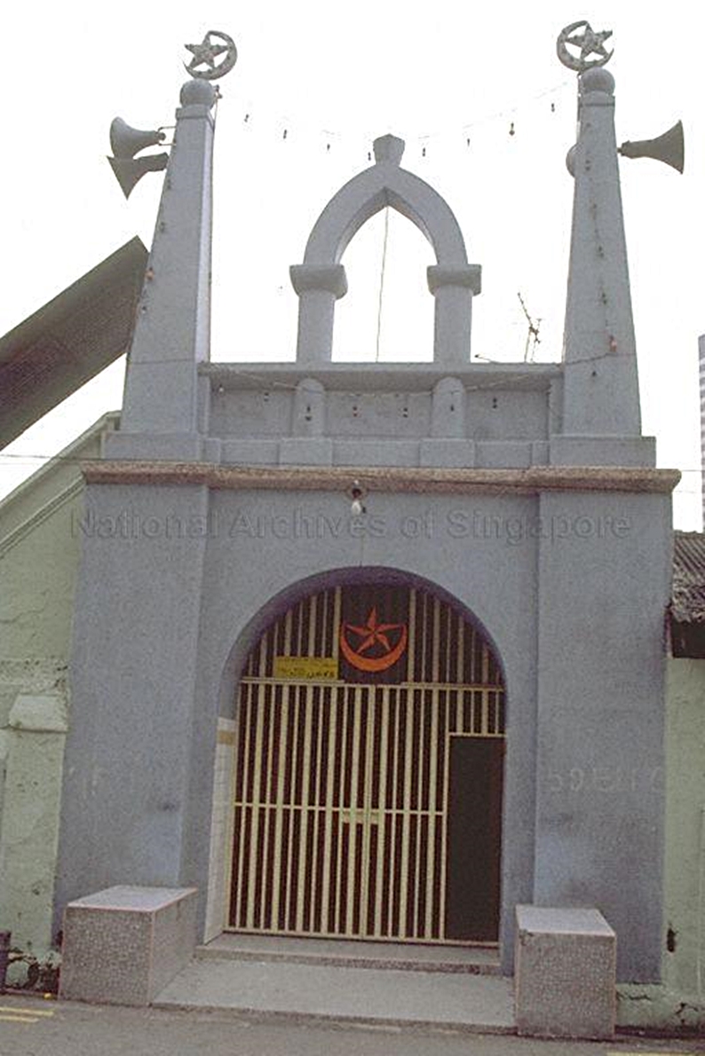 从夜暮到黎明 From dusk to dawn : 阿裕尼 Syed Omar bin Ali Al Junied