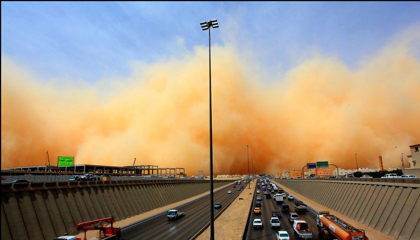 DHAMAKA NEWS: A MASSIVE SANDSTORM HITS RIYADH REGION IN SAUDI