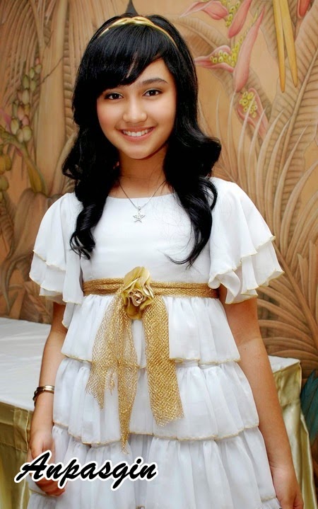 Foto Profil Biodata Rachel Amanda Aurora Daftar Lagu Lengkap Agama ...