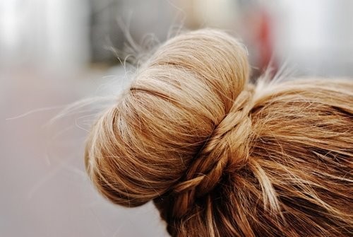 The Top Bun and How to DIY! // Hairstyle Trends - barefoot duchess - a ...