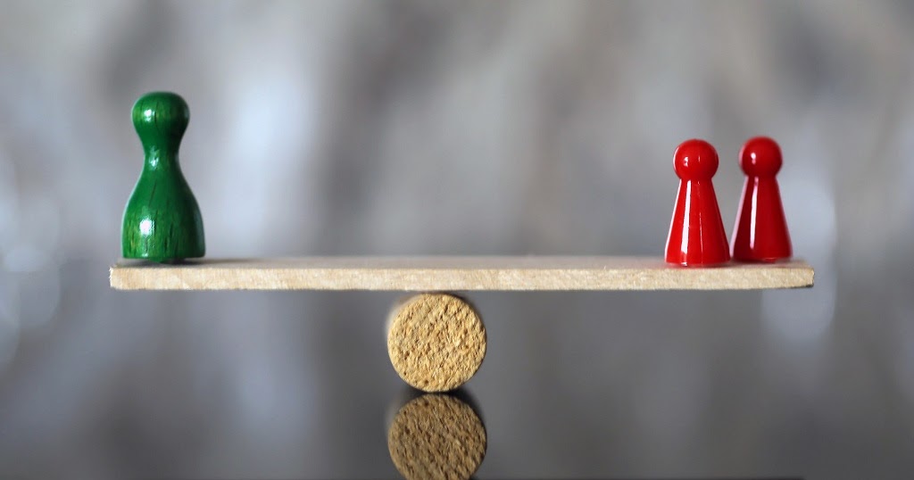 "Six of one and half-a-dozen of the other" nghĩa là gì?