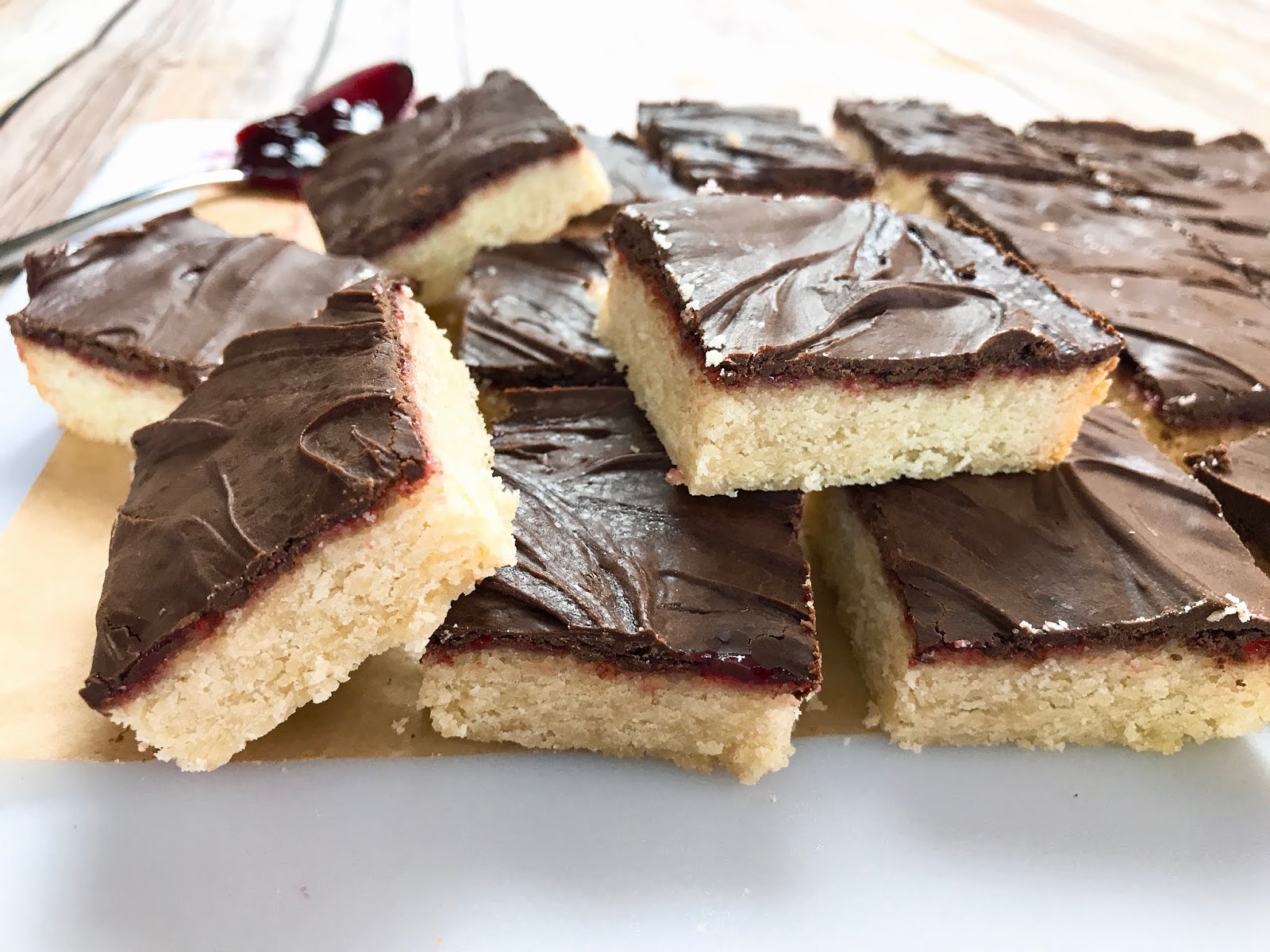 Chocolate Raspberry Shortbread Bars
