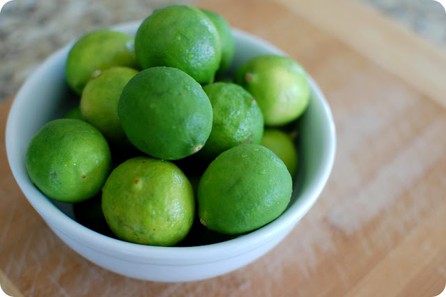 33 Shades of Green: Tasty Tuesdays: Key Lime Pie