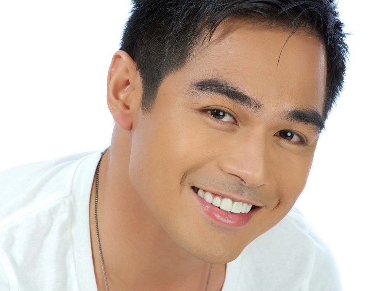 Hot Pinoy Showbiz: Benjamin Alves will miss the friends he made in ...