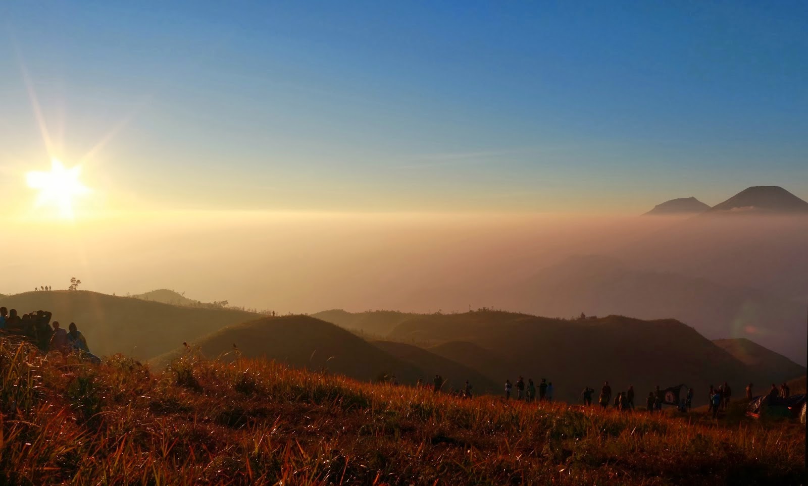 ardyantz Blog: PESONA SUNRISE DAN KEINDAHAN BUKIT TELETUBIES DI GUNUNG ...