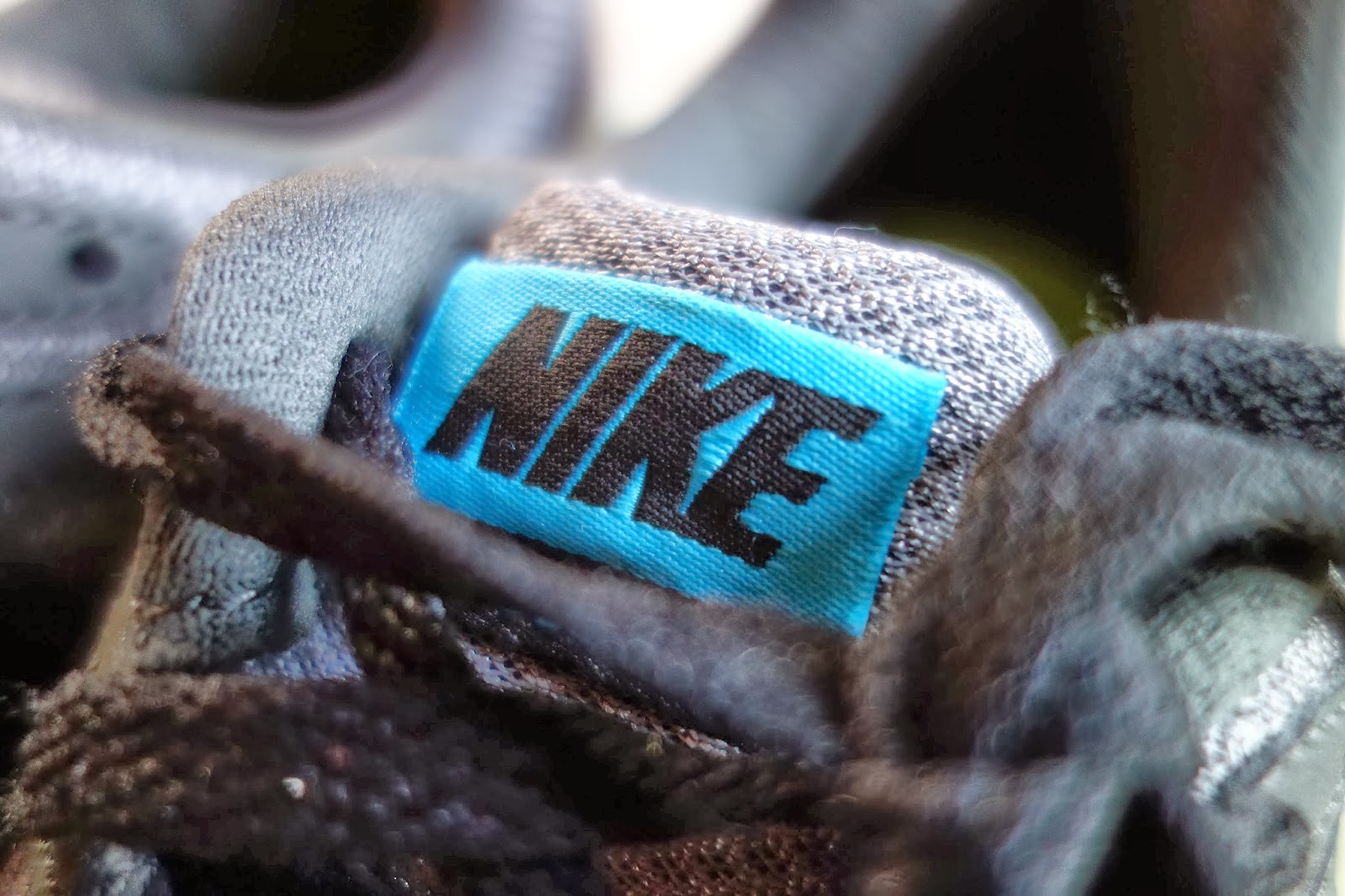 Chioma - Beauty Blogger: Diamonds on the Soles of Her Shoes