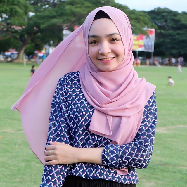 Hijaber Cantik Manis Single Selebgram - Hijaber Maniez