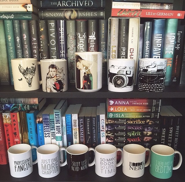 ilovebooksgirl: Places to Buy Bookish Merchandise!