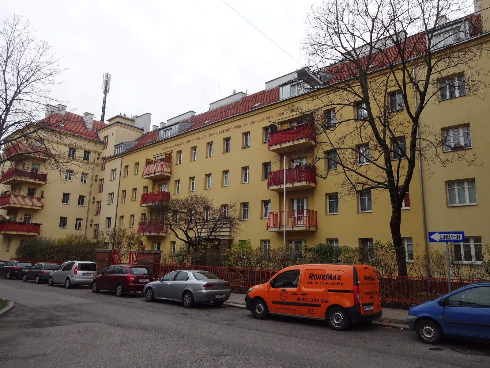 Kennergasse 3 seit 1993: "Red Bull" Viktoria versus Favoritner AC: Die ...