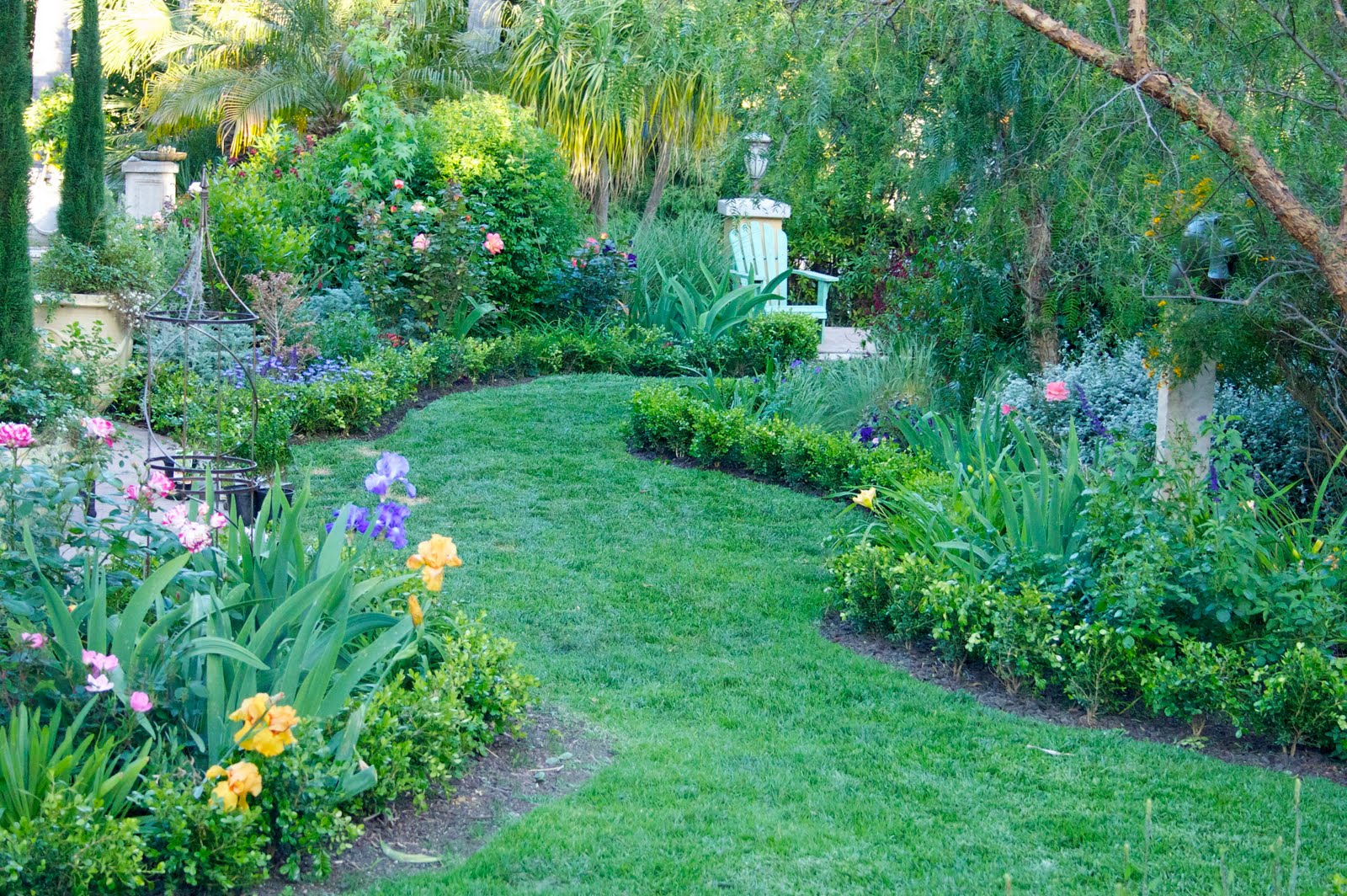 The Gardens of Petersonville: Boxwood Borders