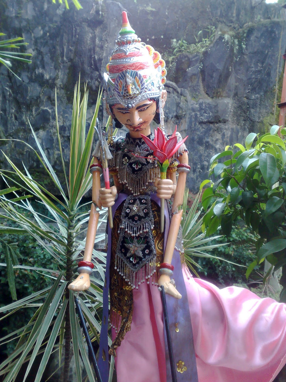 Pewayangan - RUMAH SUNDA