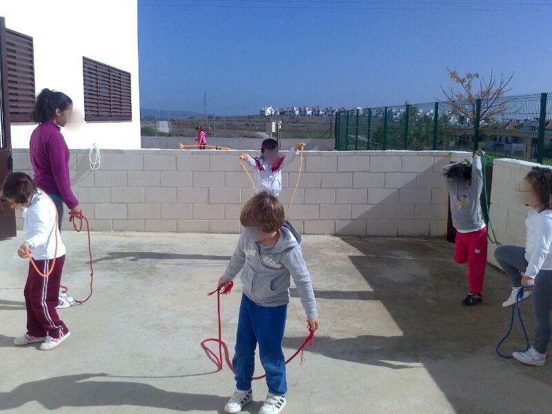 Juegos tradicionales : El juego de la comba