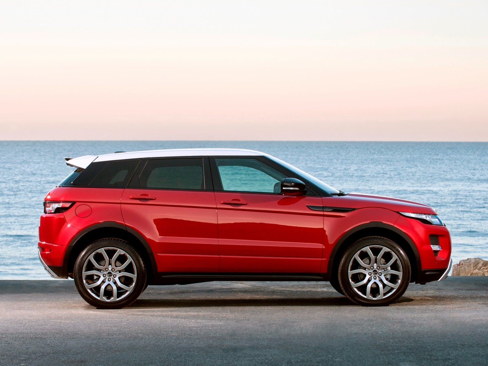 #19 Range Rover Evoque – The ultimate luxury compact crossover - Jeep ...