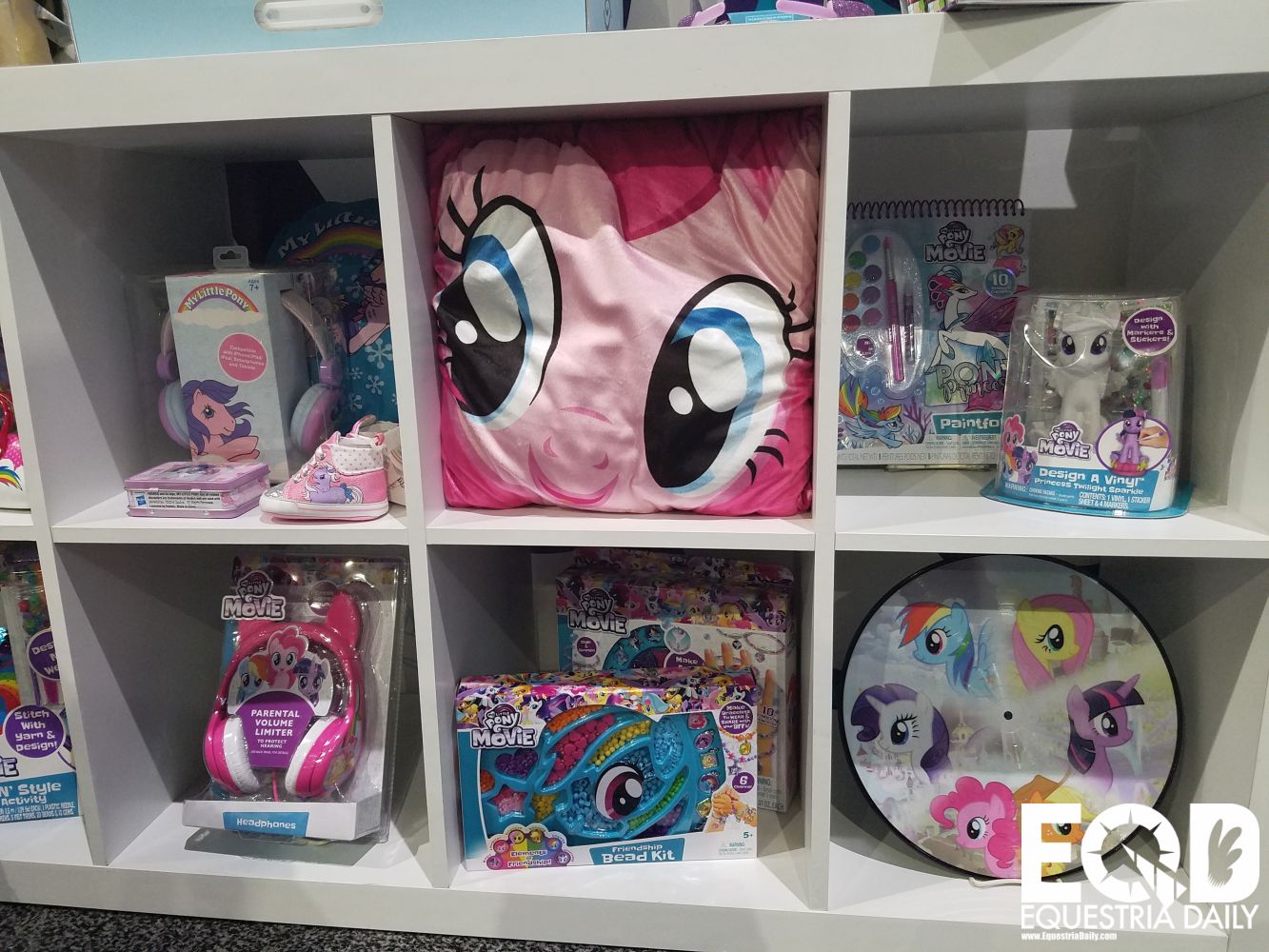 Equestria Daily - MLP Stuff!: HASCON: General My Little Pony Booth Tour ...
