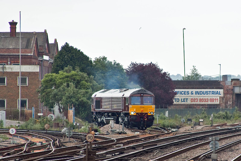 47s and other Classic Power at Southampton: "Royal Scotsman" 66743 ...