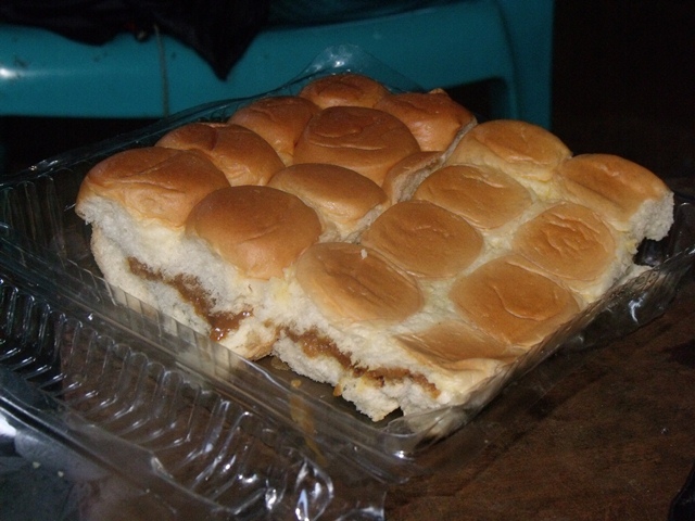 Kilas Cerita: Roti Maros, Roti Sepanjang Jalan