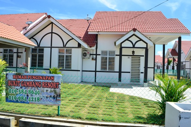 Zakaria's Homestay: English Style Homestay, Bukit Gambang Resort City