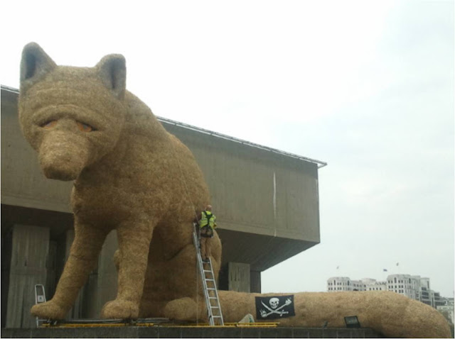 Urban Fox – An Urbane Addition to London ~ Kuriositas