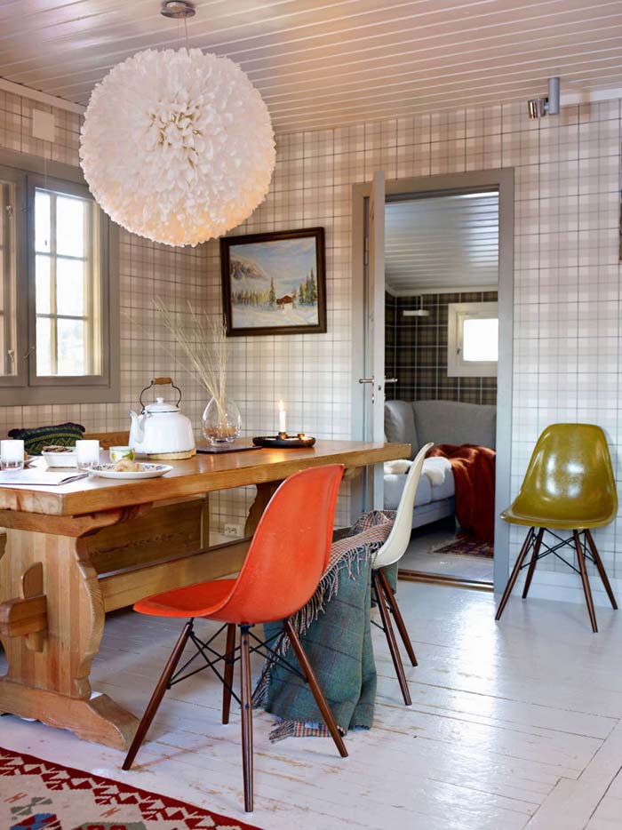 Keltainen talo rannalla: Mökkitunnelmaa