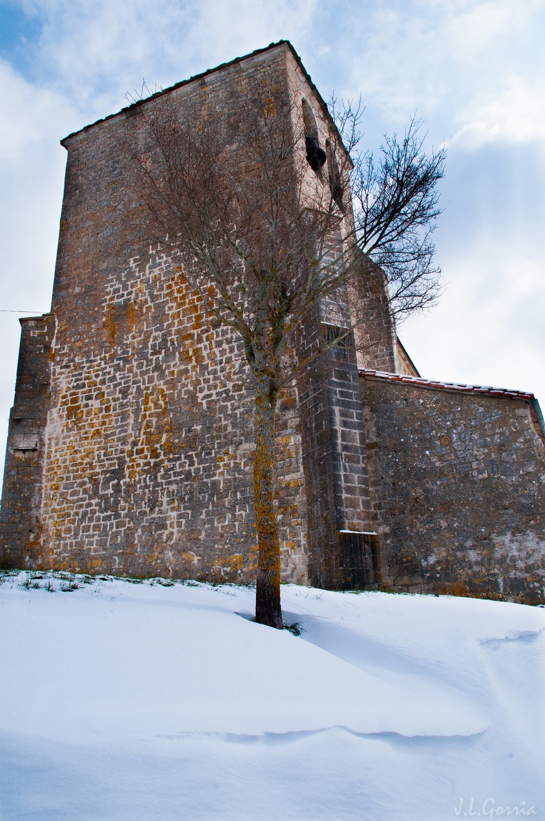 J.L.Gorria: Iglesia San Vicente (Larumbe) II