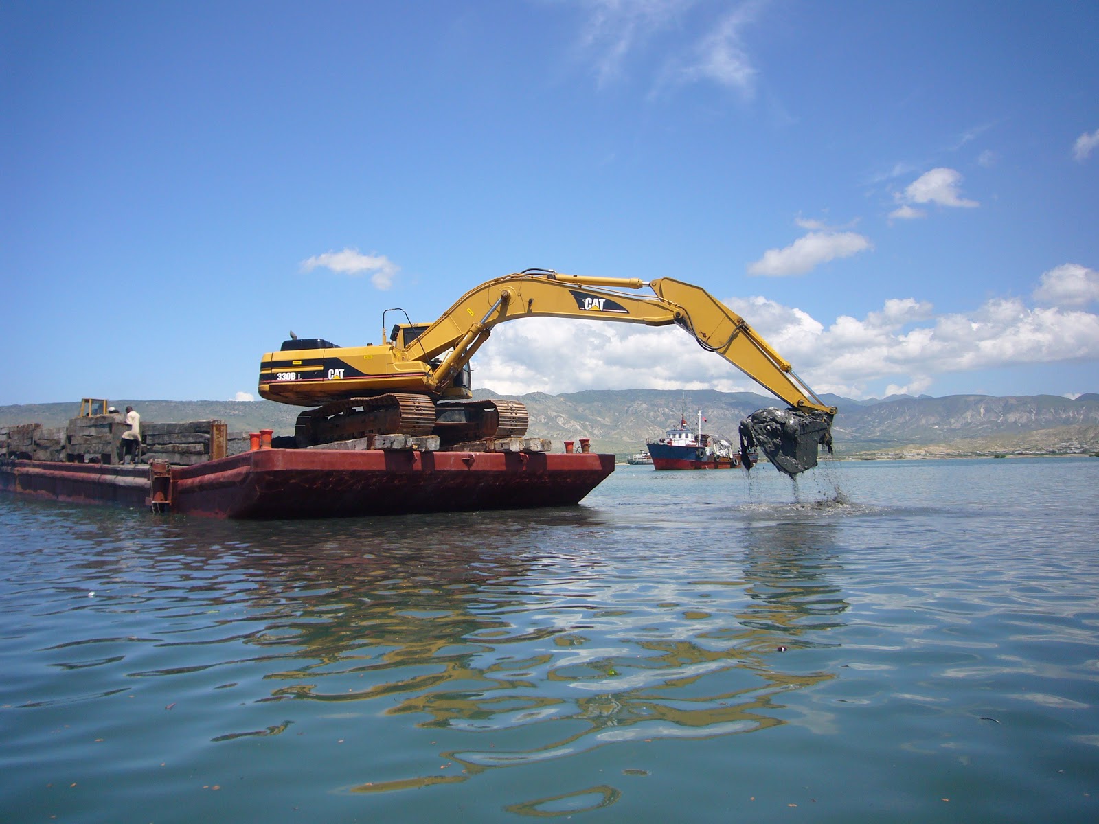 Dragages en mer (2002 / 2007) - Construction Maritime - Eccomar S.A.